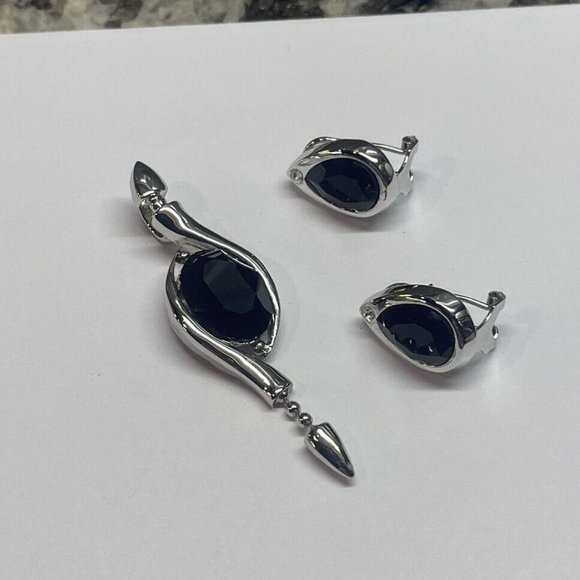 Jewelry | Signed Ww Jewelry Set Pendant With Pierced Dangle Earrings ...
